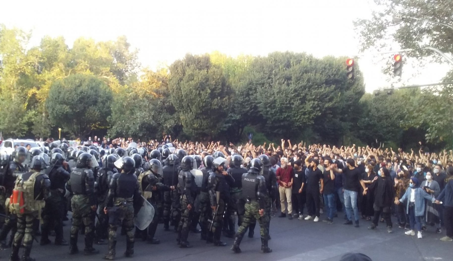 Iran. Répression meurtrière lors des manifestations contre la mort en ... Iran. Répression meurtrière lors des manifestations contre la mort en ...